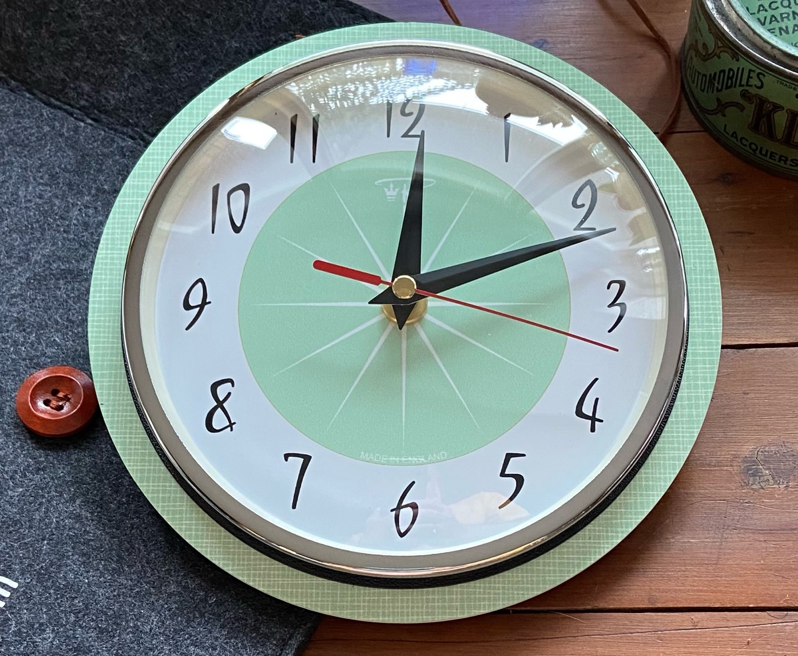 Wall clock arrived! Cat went mental! | WatchCrunch