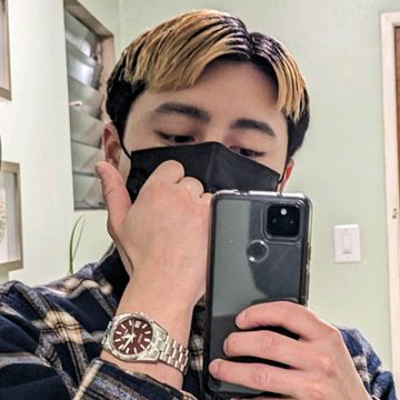 AdamV69 | WatchCrunch