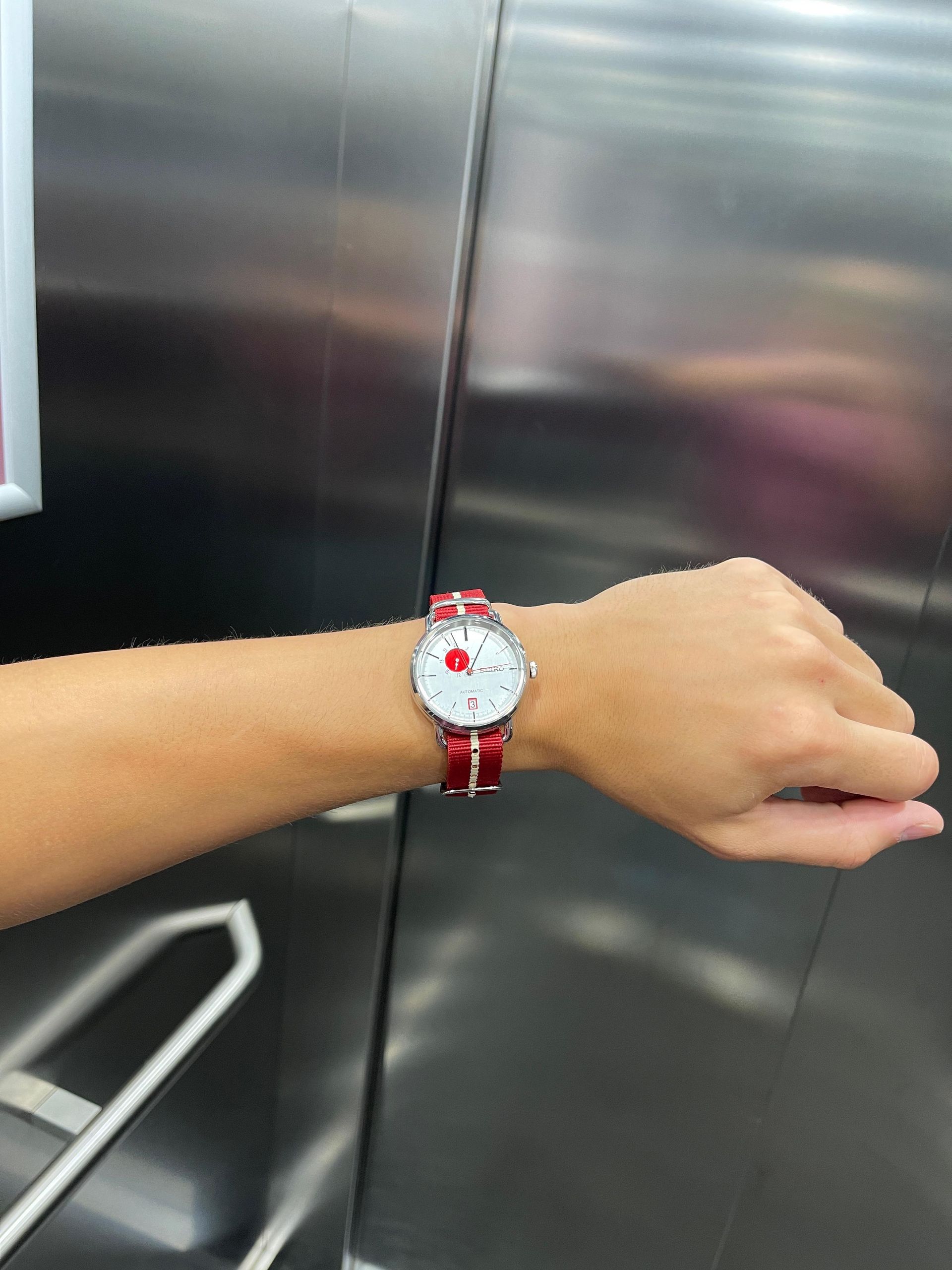 Seiko SCVE003 red dot “rising sun” | WatchCrunch