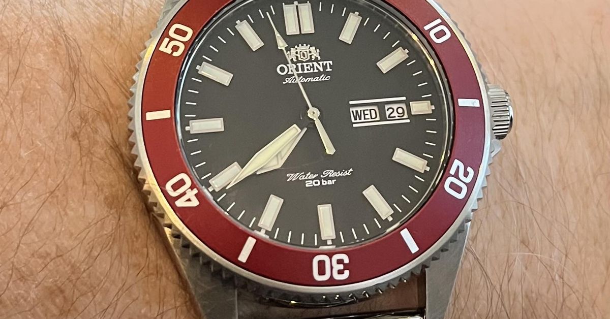 Orient Kano -Red Bezel | WatchCrunch