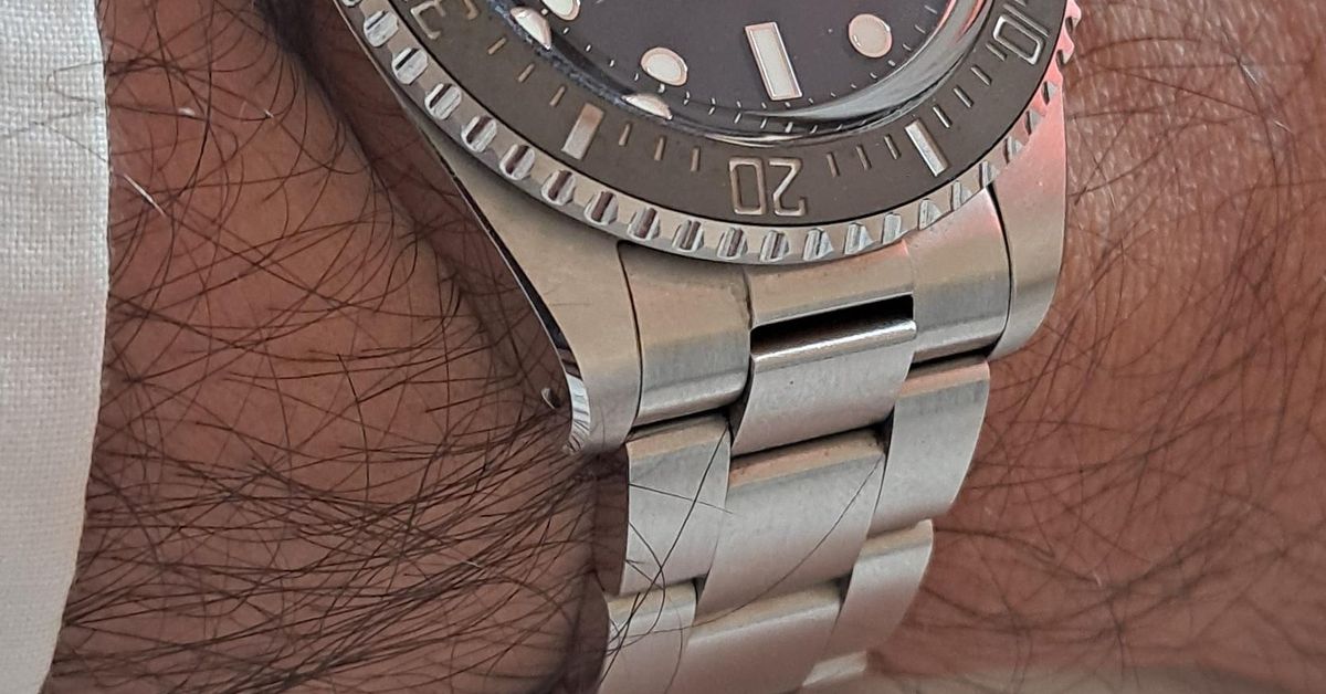 Guess the bezel colour??? | WatchCrunch