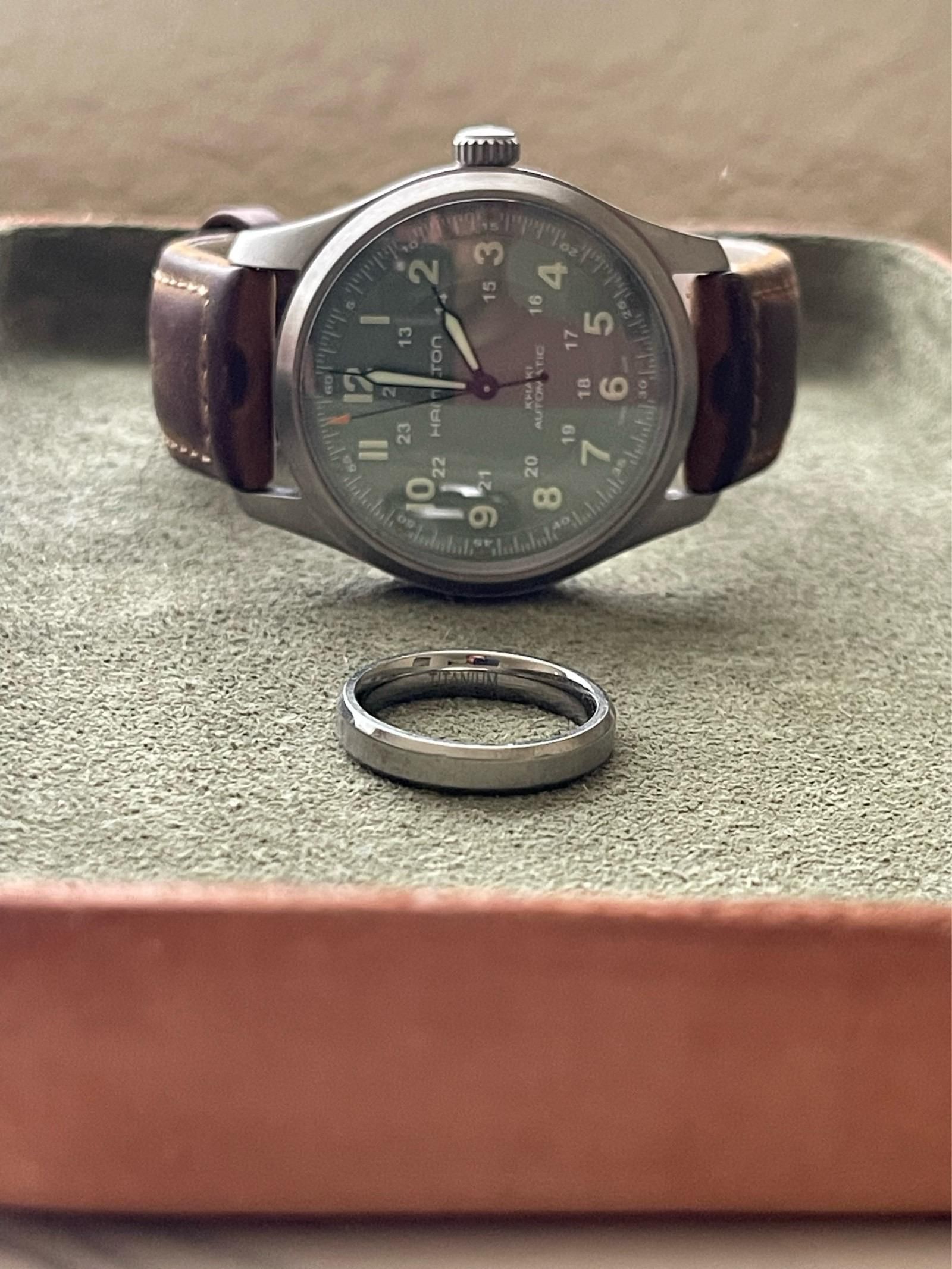 Reflective Hamilton crystals | WatchCrunch