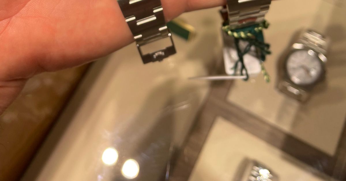 Rolex Explorer 36mm vs 40mm | WatchCrunch