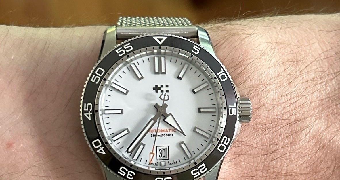 Seamaster too big for your 6ish inch wrist? Consider CW with a mesh! | WatchCrunch