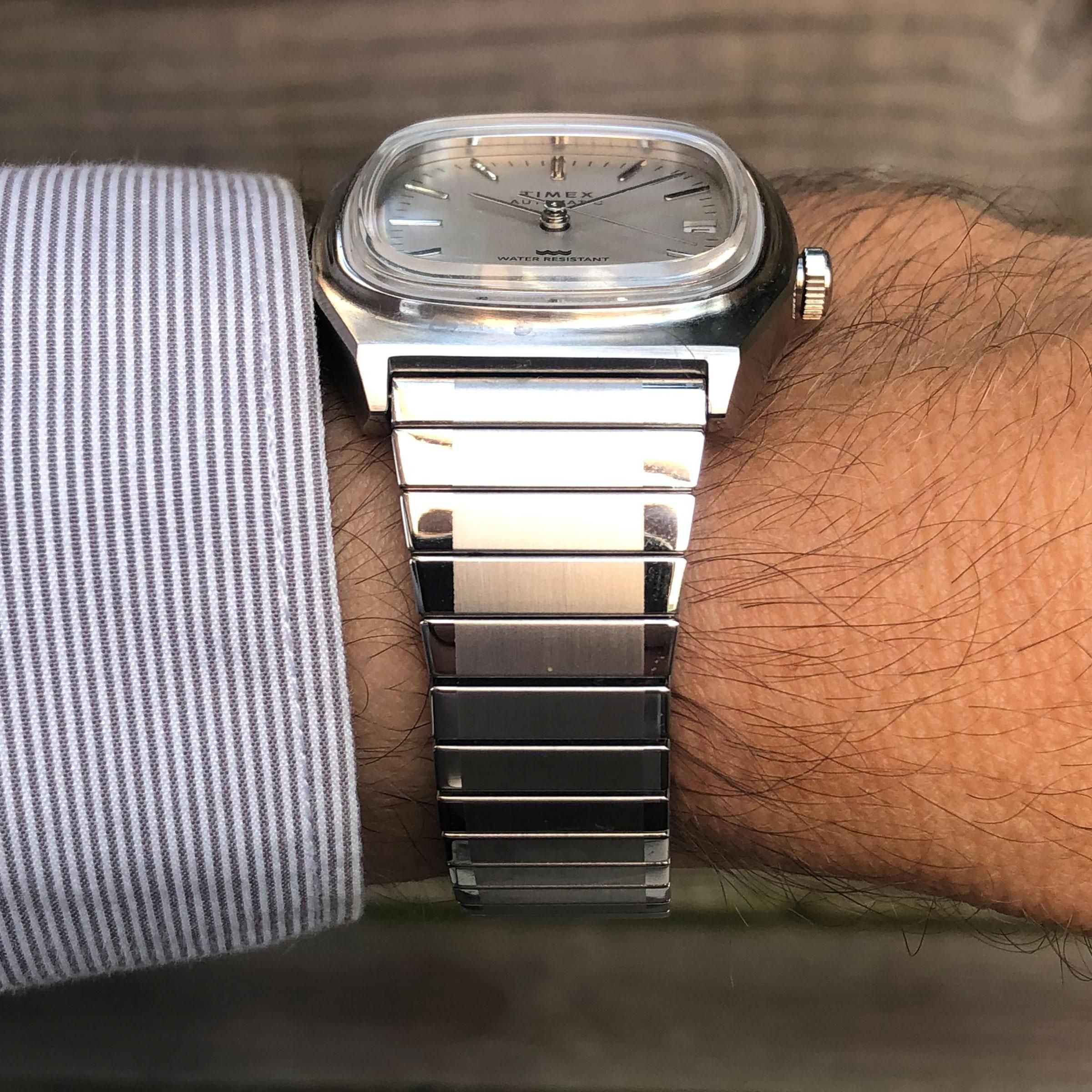 Timex 1983 E Line Reissue - expansion band | WatchCrunch