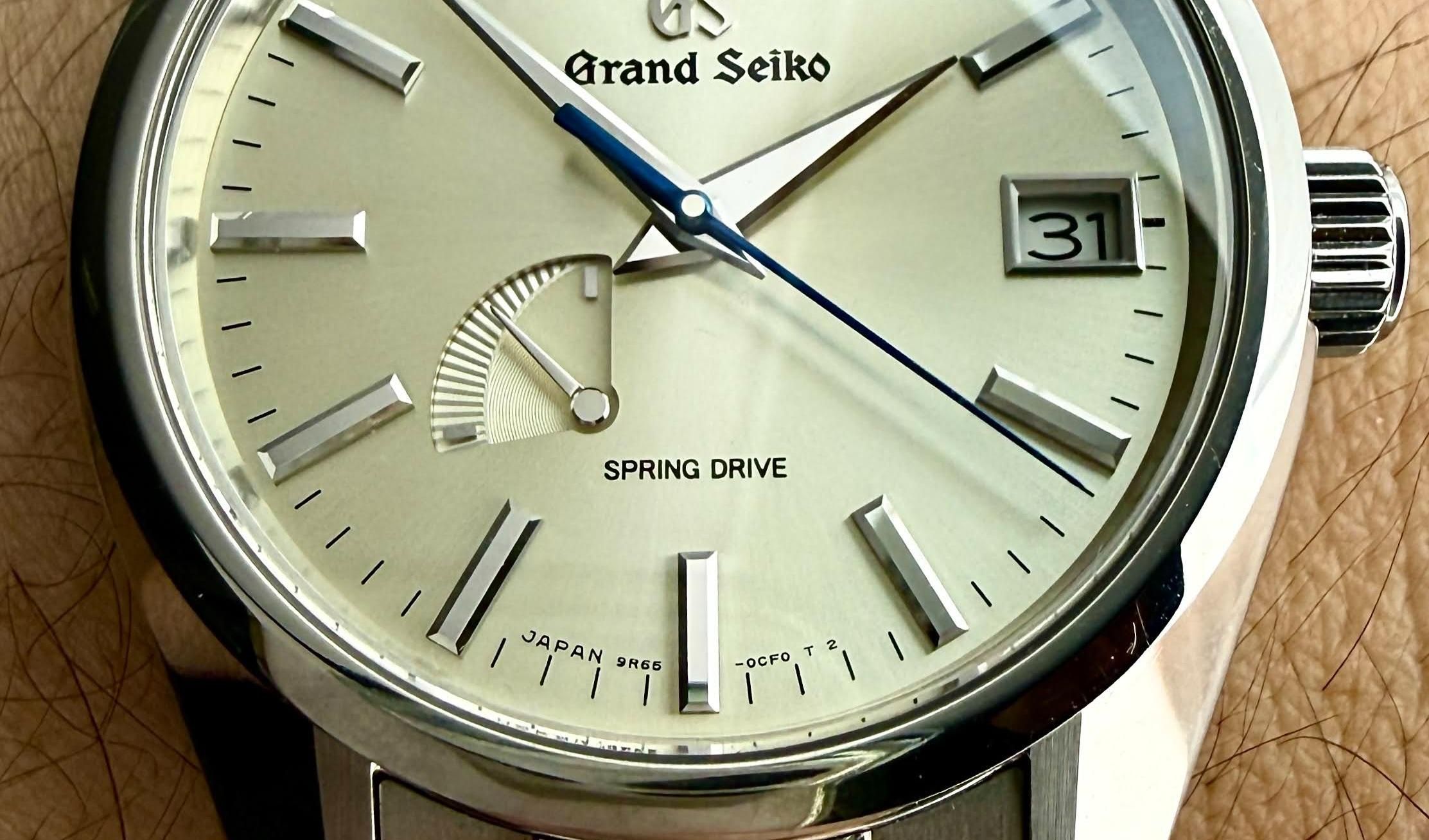 Grand Seiko- SBGA373 Review: A Champagne Supernova | WatchCrunch
