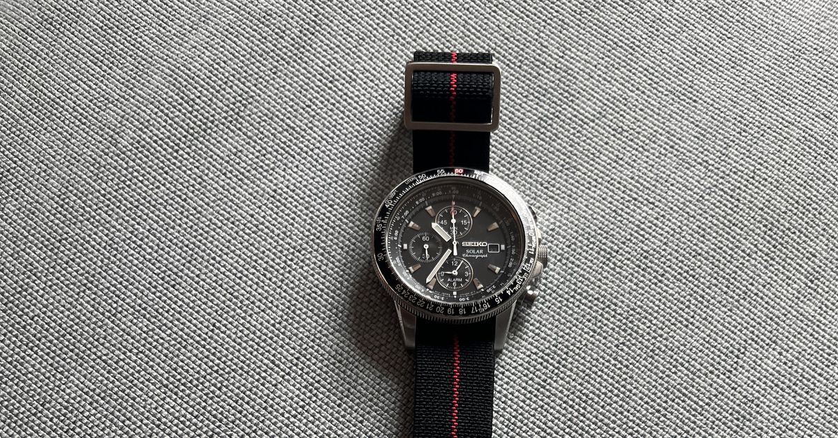 Seiko Flightmaster SSC009 Solar | WatchCrunch