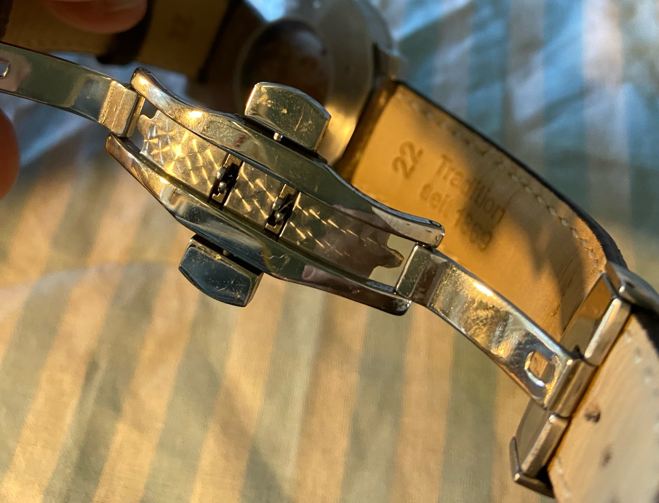 Benefits of deployant clasps | WatchCrunch