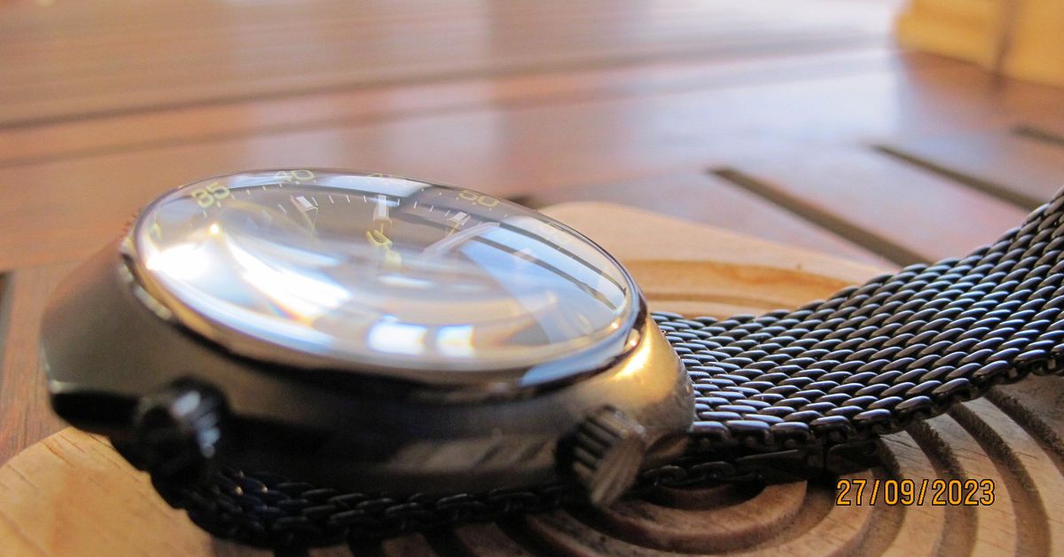 The smoothest sweeping second's hand watch that I own is a quartz ...