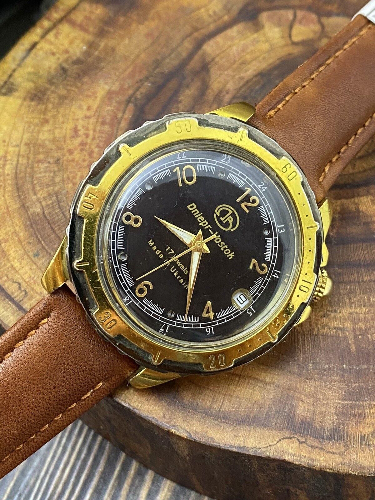 Is this an example of the "Chinese standard movement"? | WatchCrunch