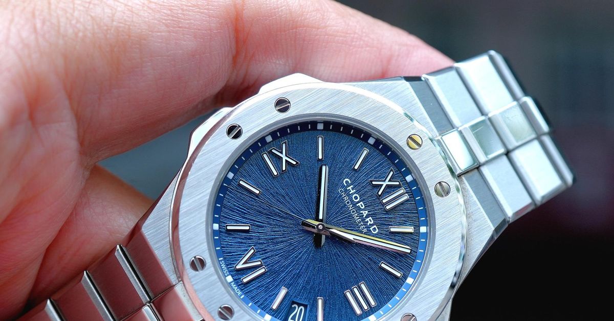 Today’s Pick: Chopard Alpine Eagle 41mm Blue (298600-3001) | WatchCrunch