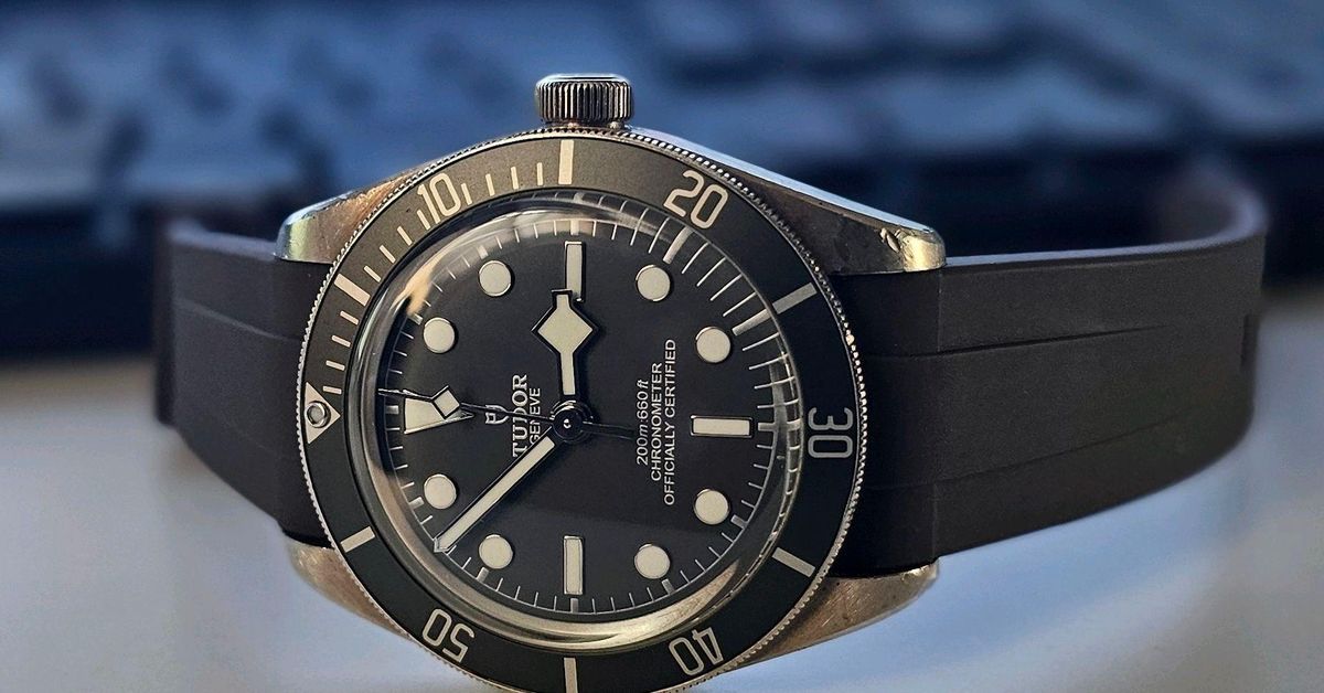 Desk Diver | WatchCrunch
