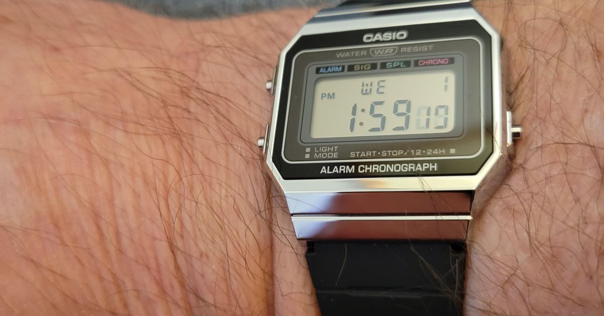 Strap change - Casio A700W | WatchCrunch