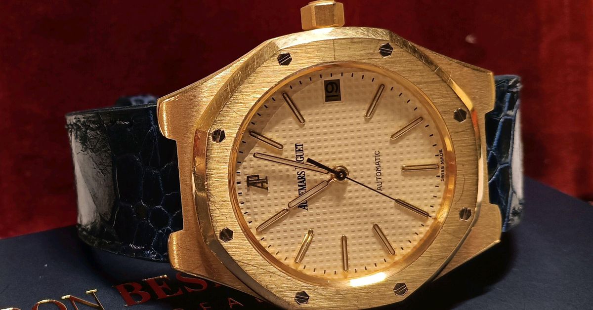 Royal oak + Aaron bespoke | WatchCrunch