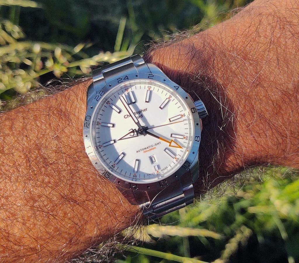 How do you wear your watch on your wrist ? | WatchCrunch