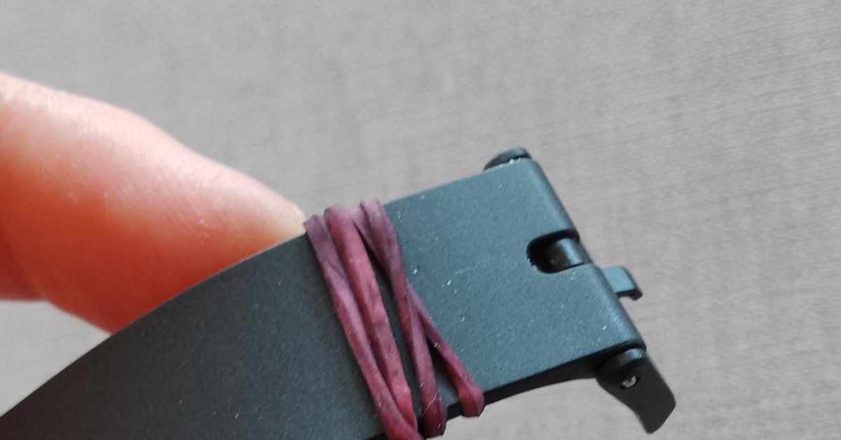 Strap overhang and/or keeper idea. | WatchCrunch