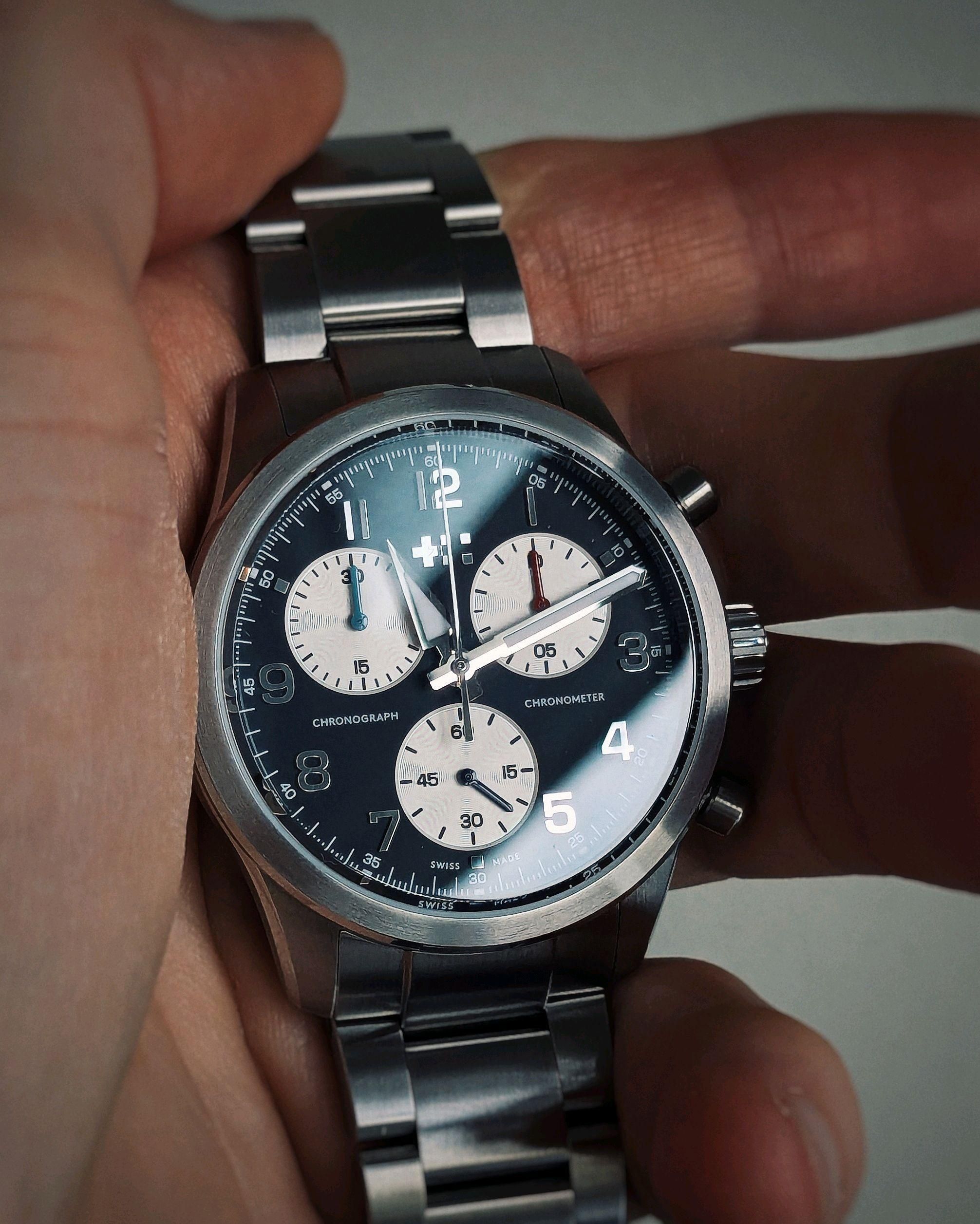 Christopher Ward C63 Valour | WatchCrunch