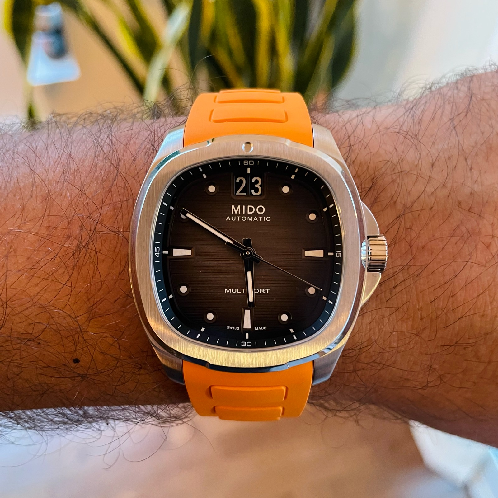 Mido Multifort TV Big Date w/ the orange strap | WatchCrunch