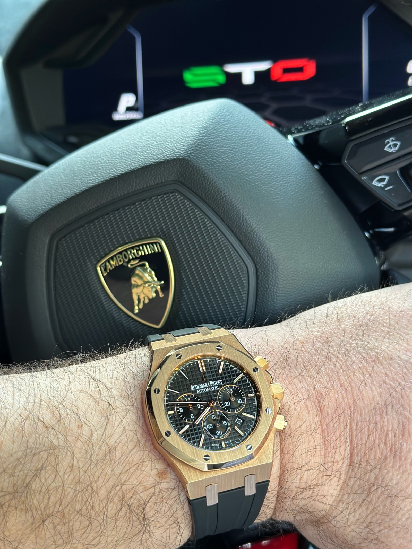 Is AP🇨🇭 the Lambo🇮🇹 of watches | WatchCrunch