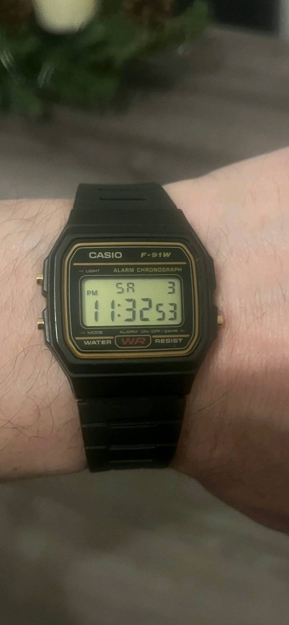 One for the Casio Heads.. OG F-91W Gold 🔥 | WatchCrunch
