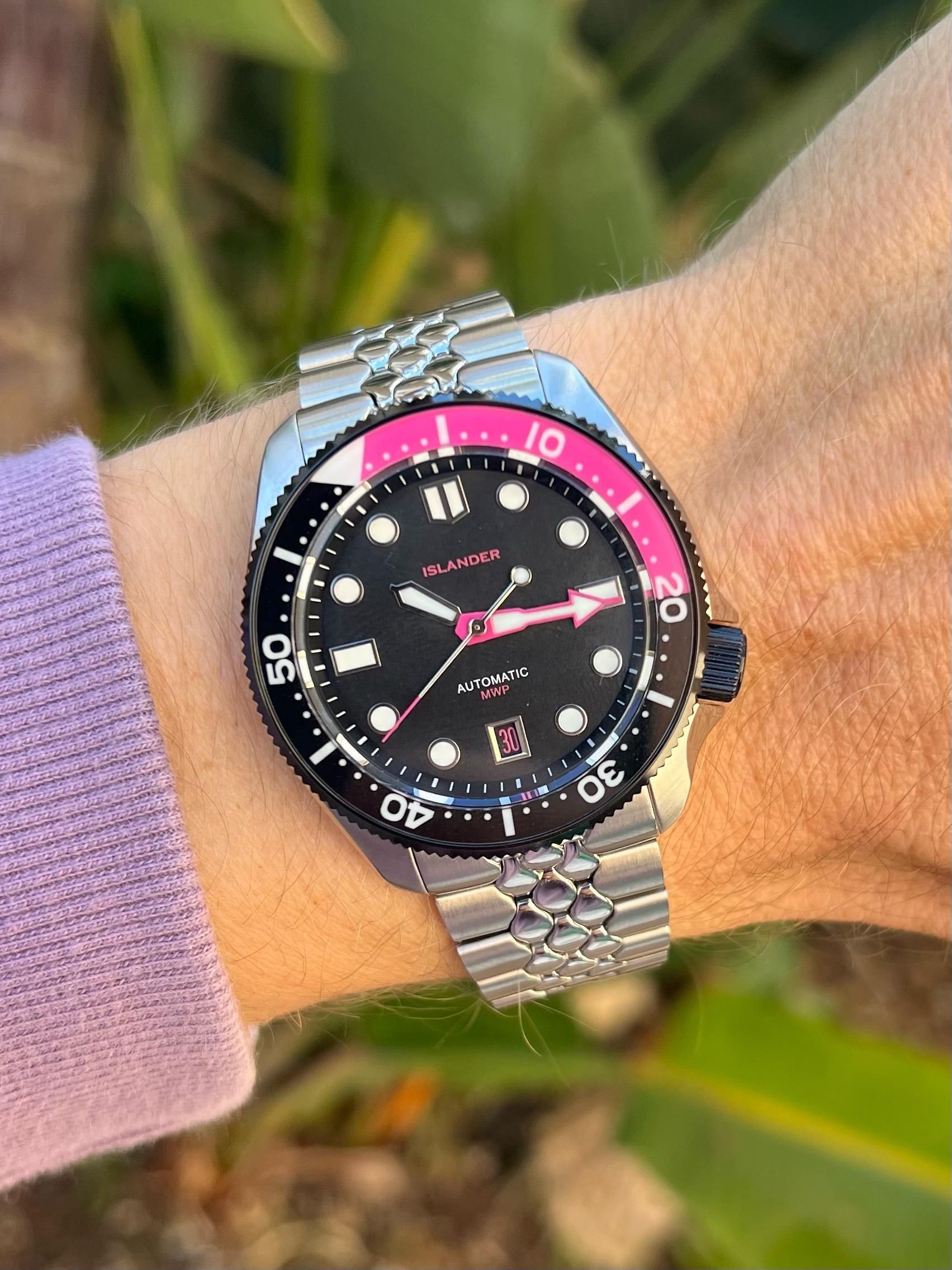 Pre-Owned Islander x StrapHabit x Brodinkee 'MWP' Charity Watch For Sale