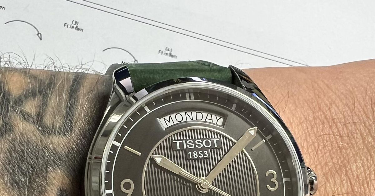 Tissot - T-One „day-date“ | WatchCrunch