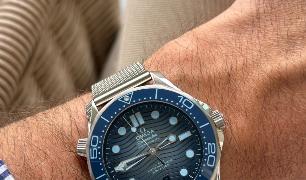 SMP300 Summer Blue | WatchCrunch