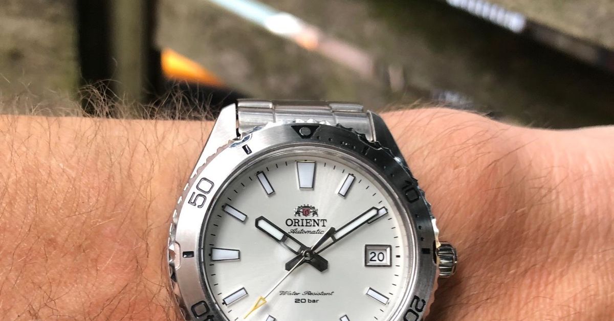 Orient Mako 40 - Strap test | WatchCrunch