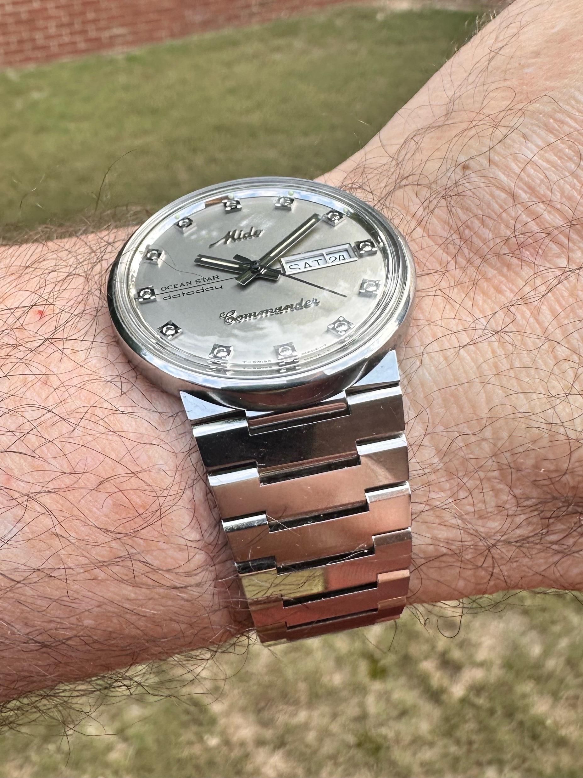 Mido Commander 8269 | WatchCrunch