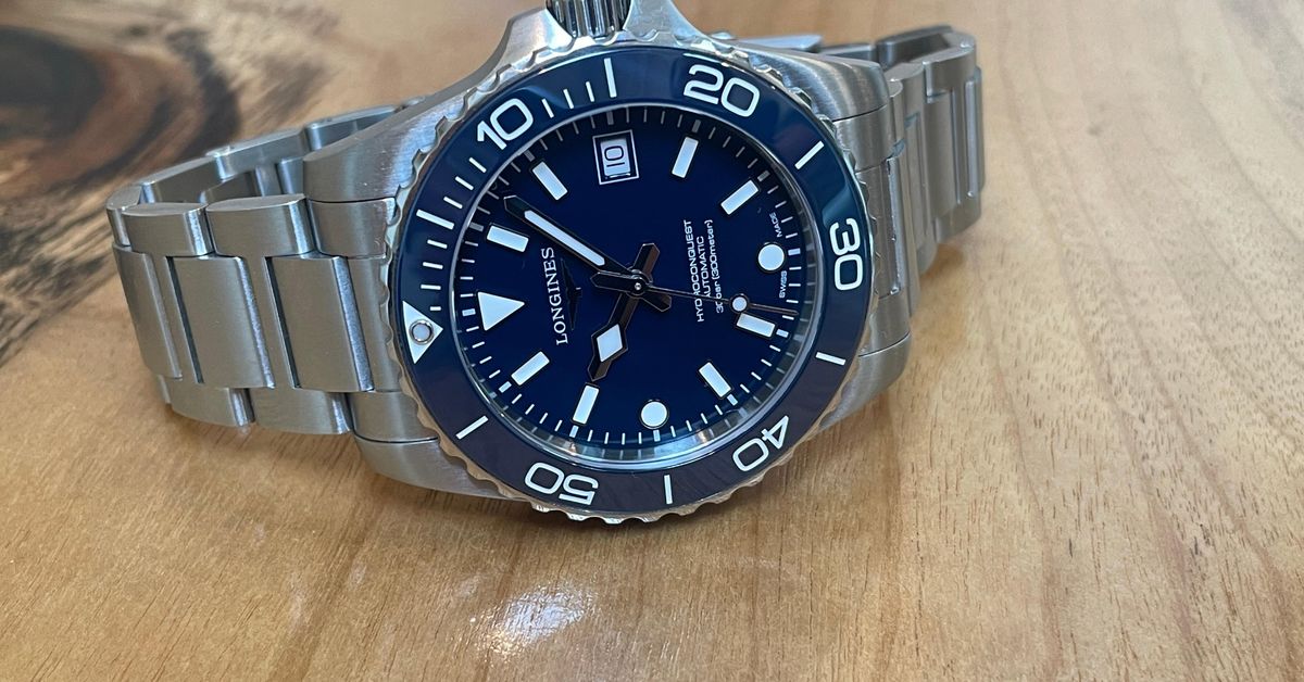 Review of the 39mm Longines Hydroconquest (Blue) | WatchCrunch