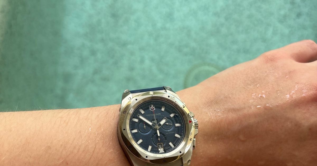 Victorinox Inox Chrono | WatchCrunch