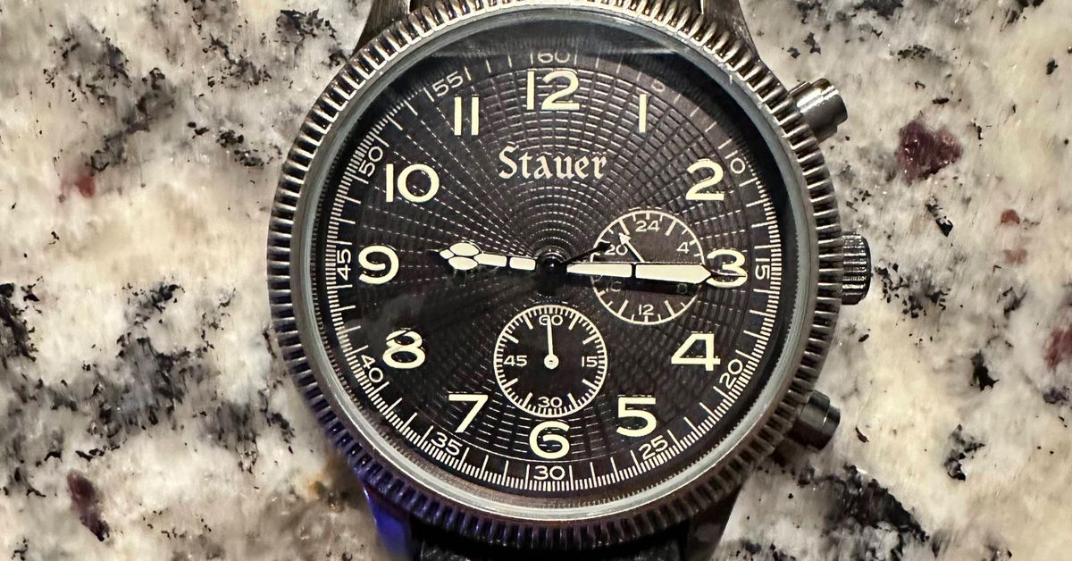 Stauer - The Daily Chronograph Review | WatchCrunch