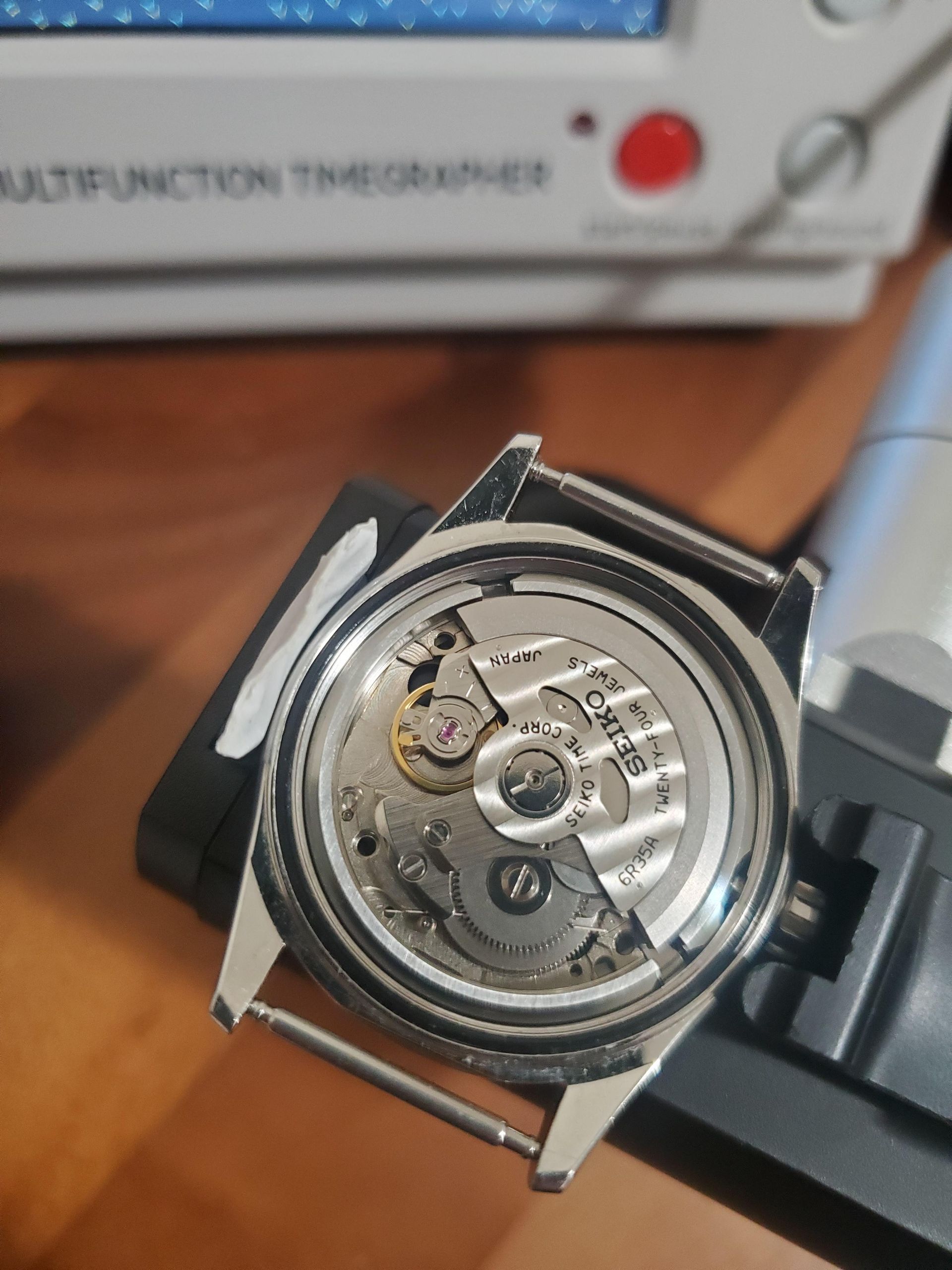 Seiko 6R35 Movement | WatchCrunch