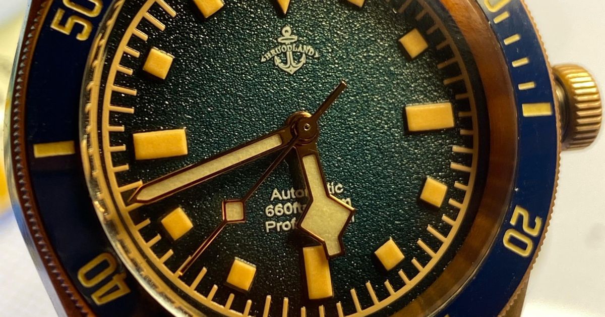 Over wound , main spring locked up movement. | WatchCrunch