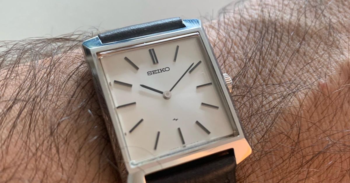 Seiko Chariot Tank | WatchCrunch