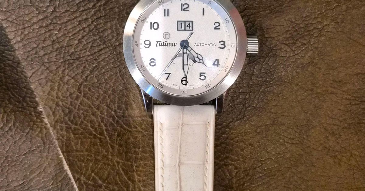 White Himalayan Alligator strap | WatchCrunch