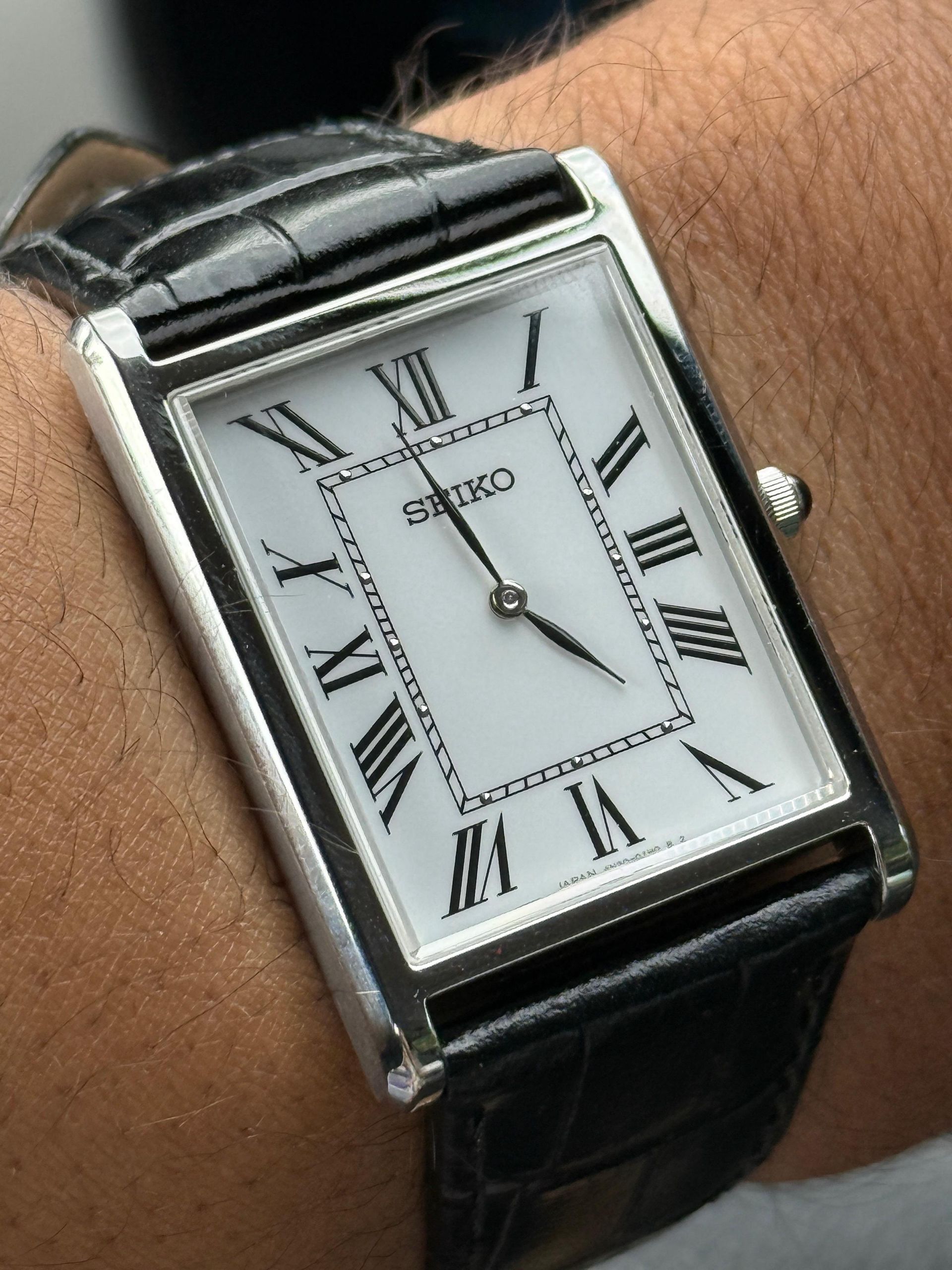 Seiko Classic Quartz Tank | WatchCrunch