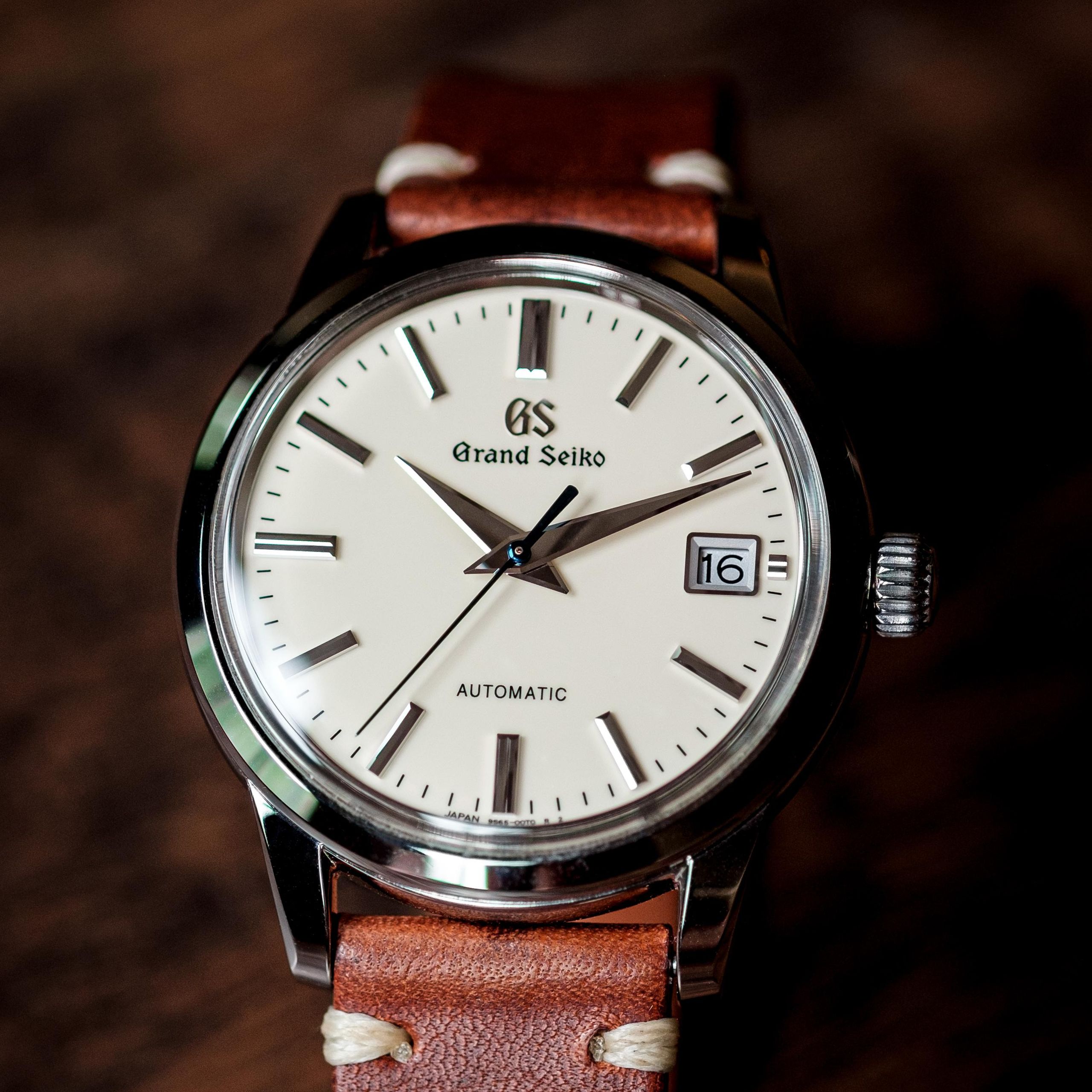Grand Seiko SBGR261 Review | WatchCrunch