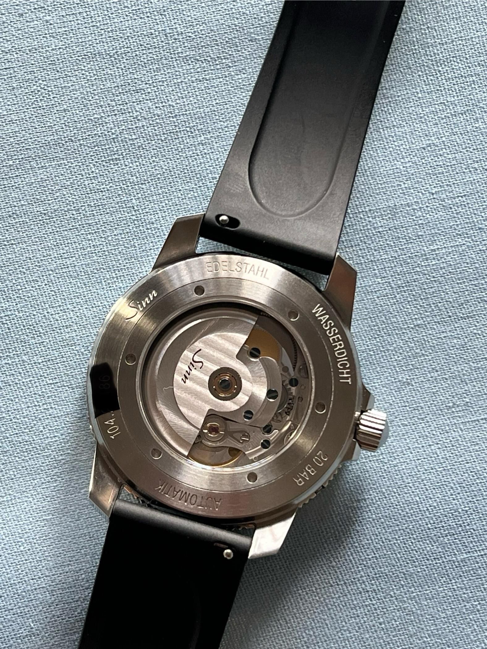 Damasko dk37 v/s Sinn 104 | WatchCrunch