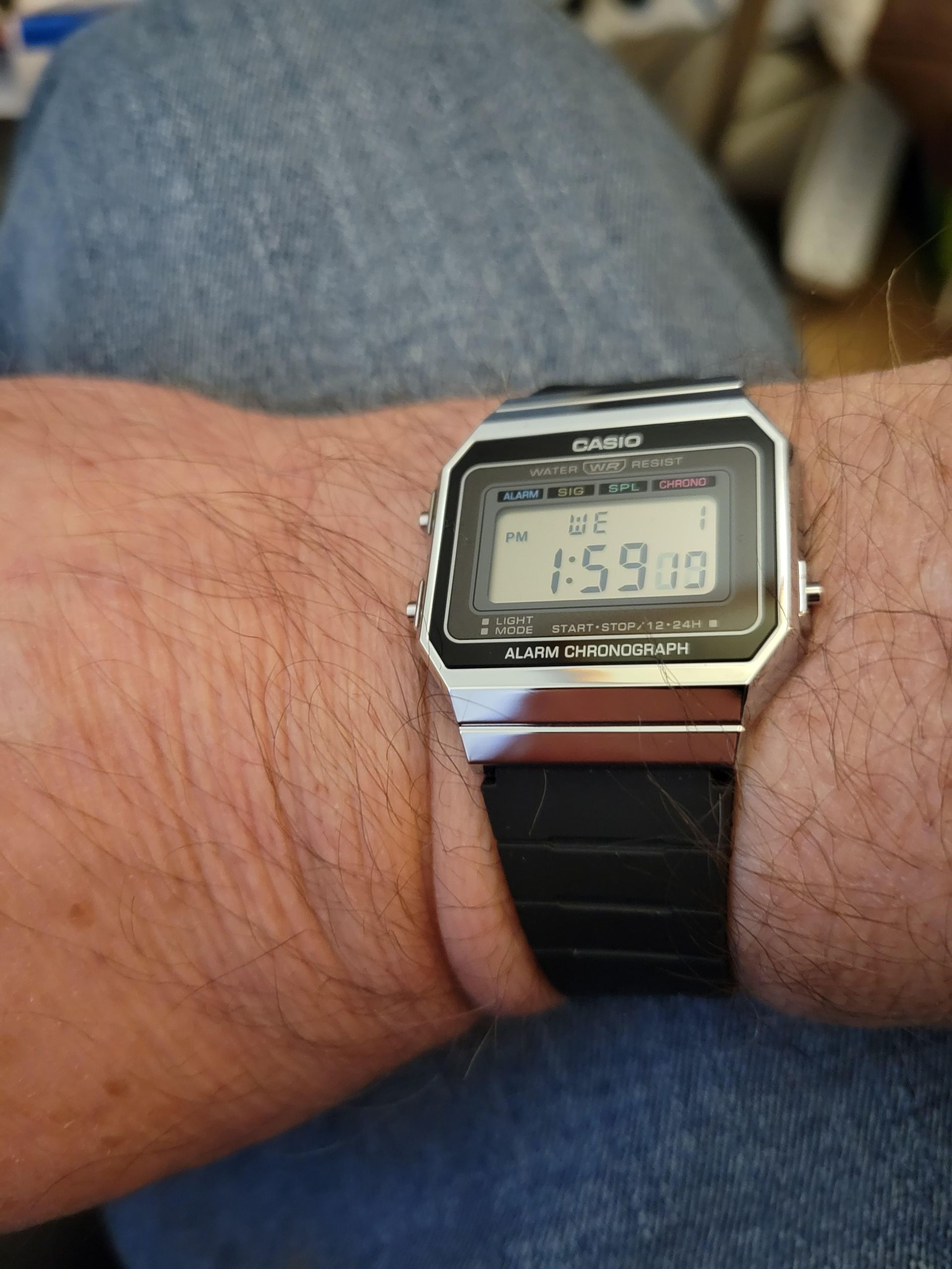 Strap change - Casio A700W | WatchCrunch