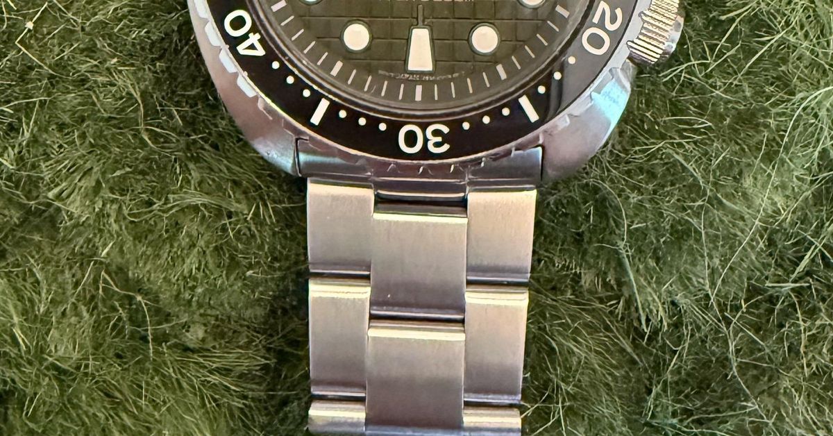 New Strap Alert! Islander bracelet for my King Turtle | WatchCrunch