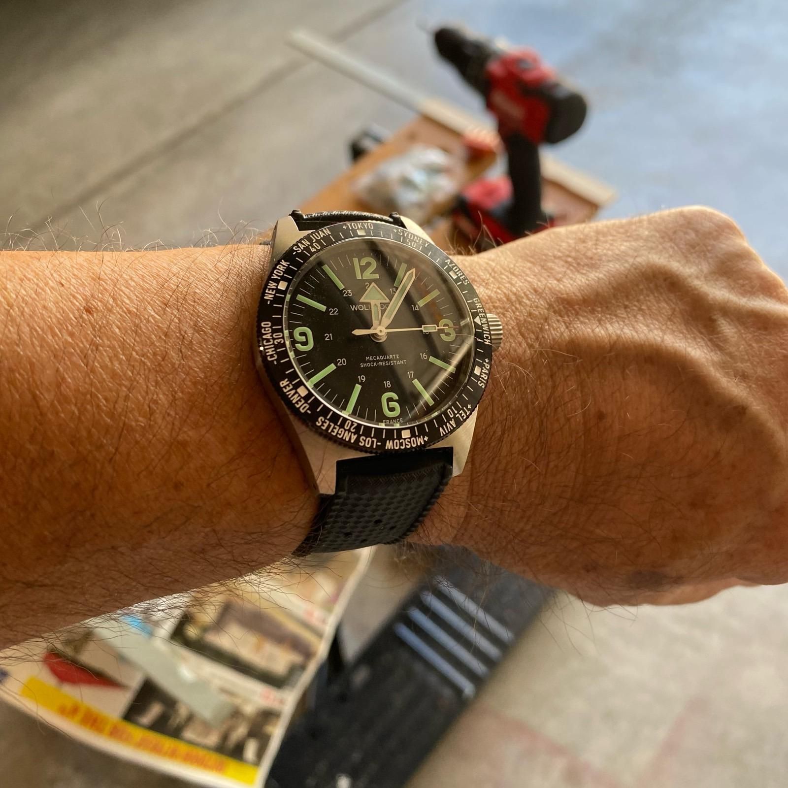 How to read GMT time on a Douglas/Wolbrook? | WatchCrunch