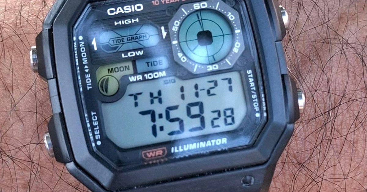 Casio Moon Phase | WatchCrunch