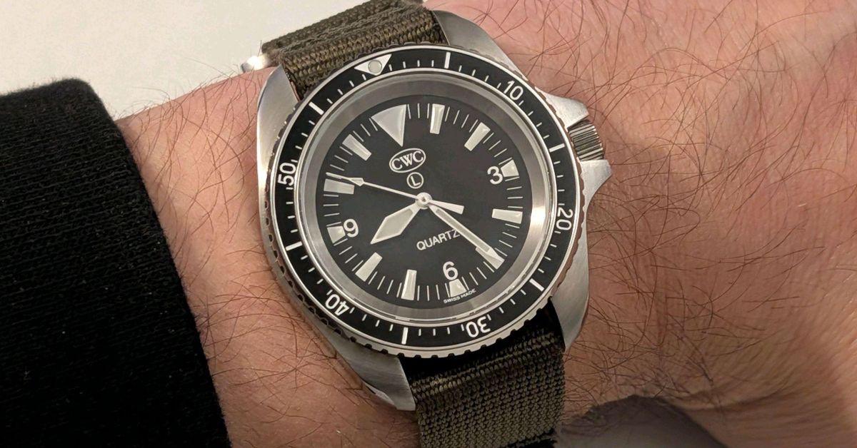⚓️ Dive into History: The CWC Royal Navy Diver | WatchCrunch