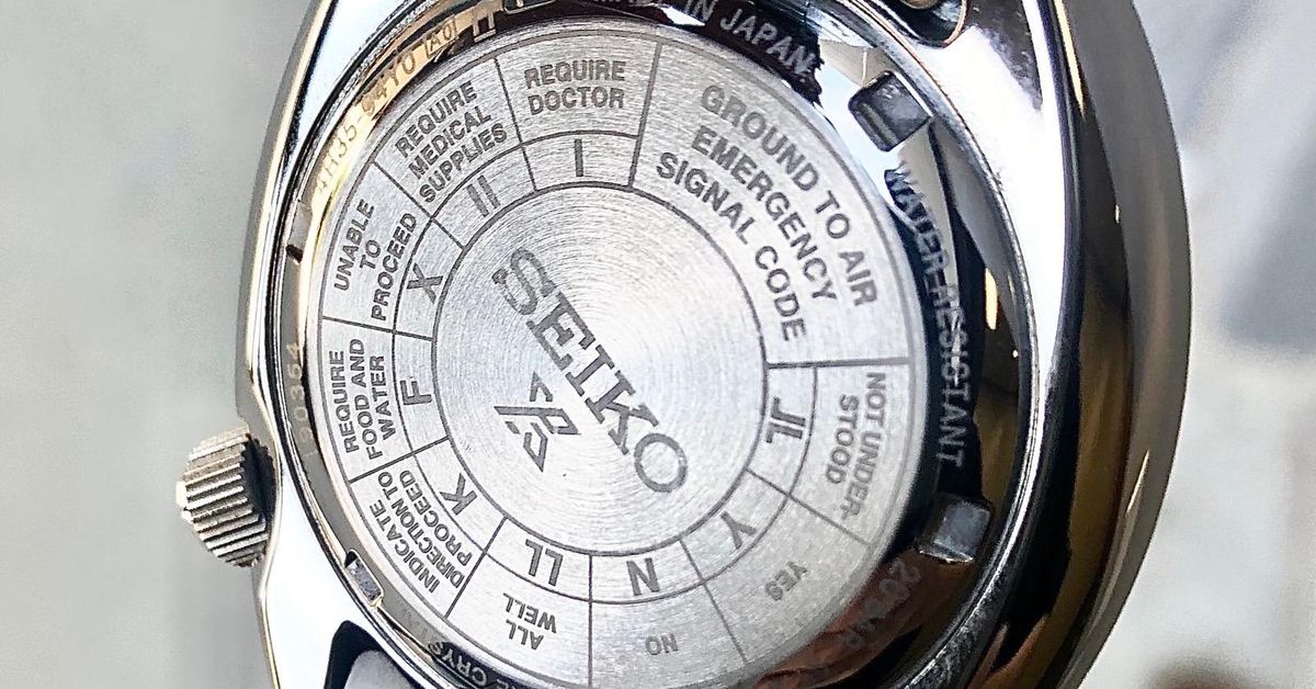 Open vs. Closed Caseback | WatchCrunch