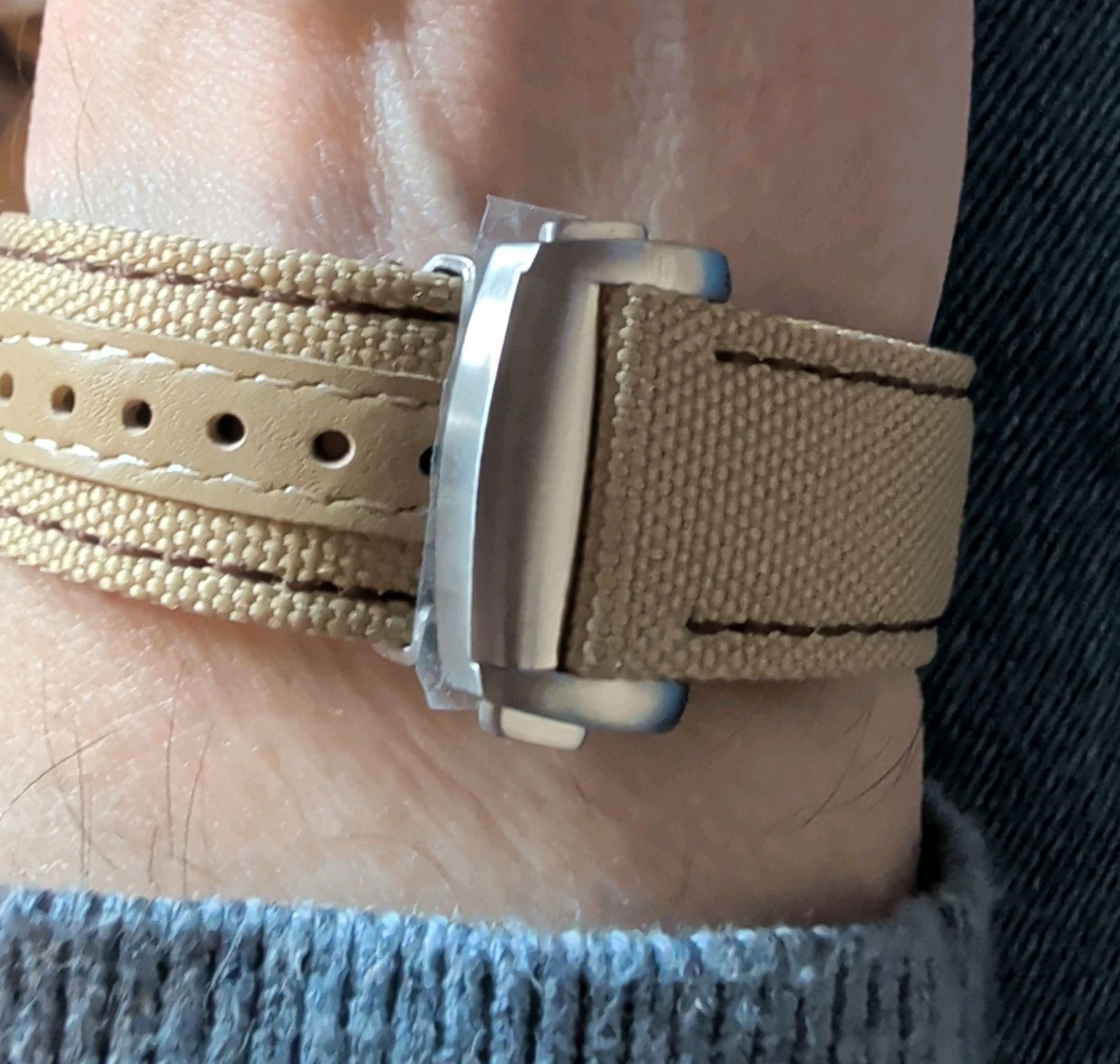 Strap location | WatchCrunch