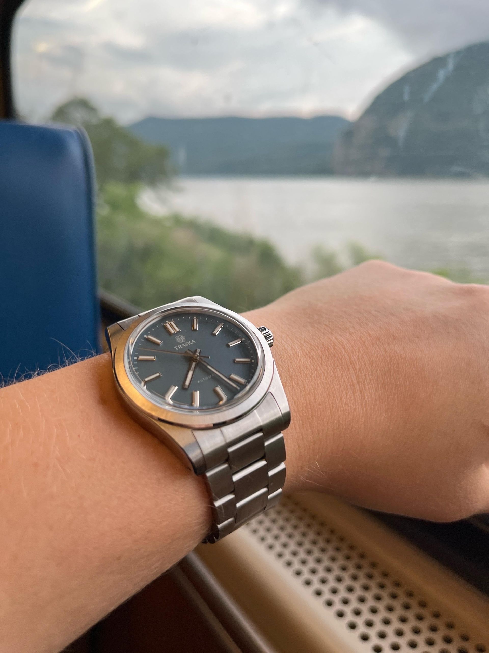 Traska Commuter | WatchCrunch