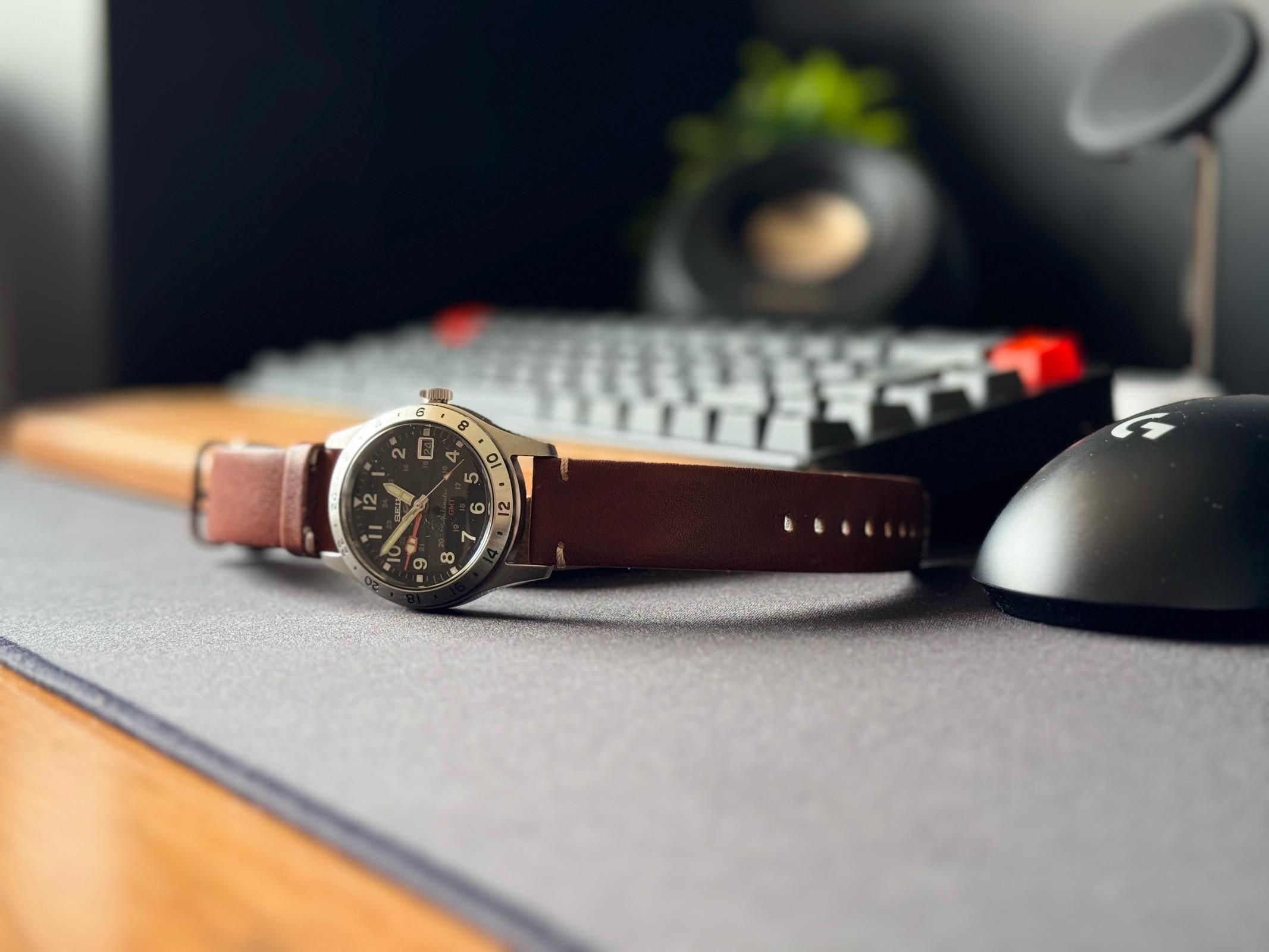 Hirsch leather strap on Seiko SSK023 | WatchCrunch
