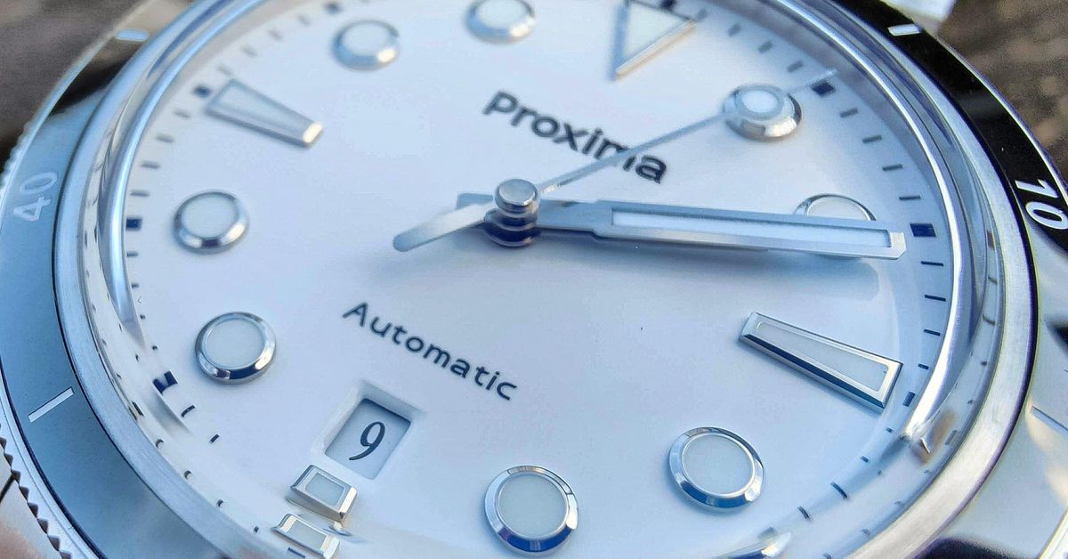 Proxima PX1697 | WatchCrunch