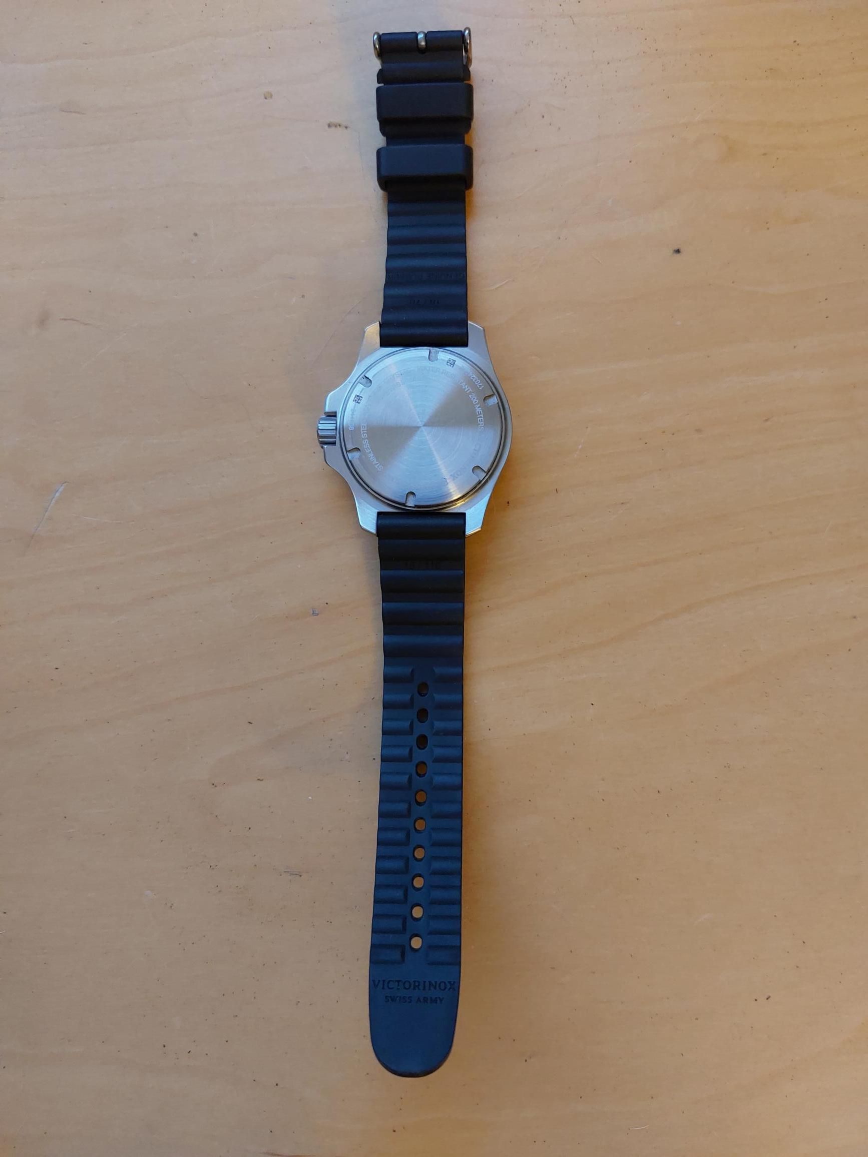 Pre-Owned Victorinox Swiss Army I.N.O.X. V 37mm Quartz For Sale